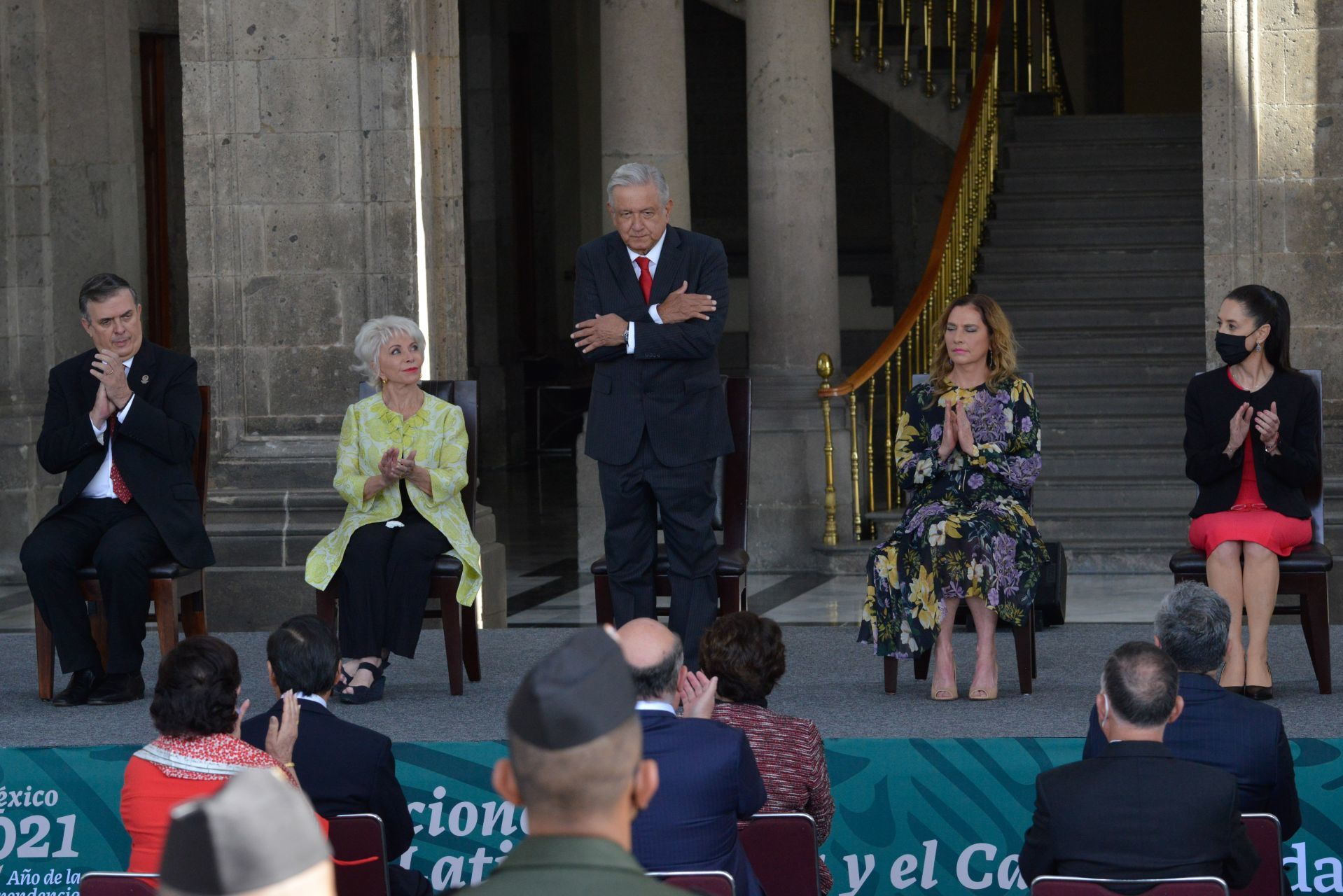 Amlo Propone Encuesta Para Elegir Al Candidato De Morena A La