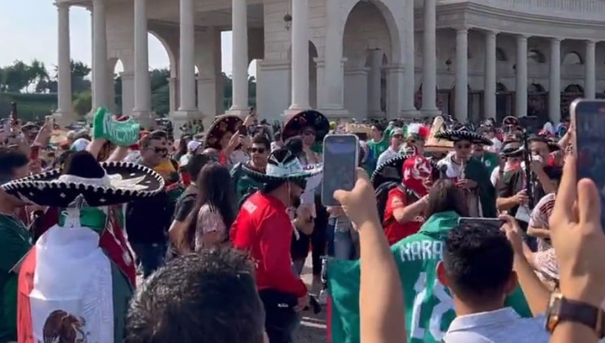 VIDEO: Mexicanos bailan 'La Chona' y 'Payaso de Rodeo' en Qatar ... VIDEO: Mexicanos bailan 'La Chona' y 'Payaso de Rodeo' en Qatar ...