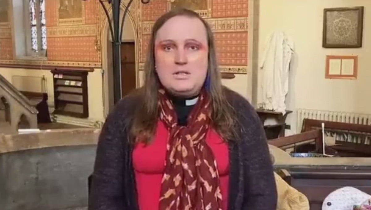 Bingo Allison se convierte en el primer sacerdote no binario: "Dios me ...