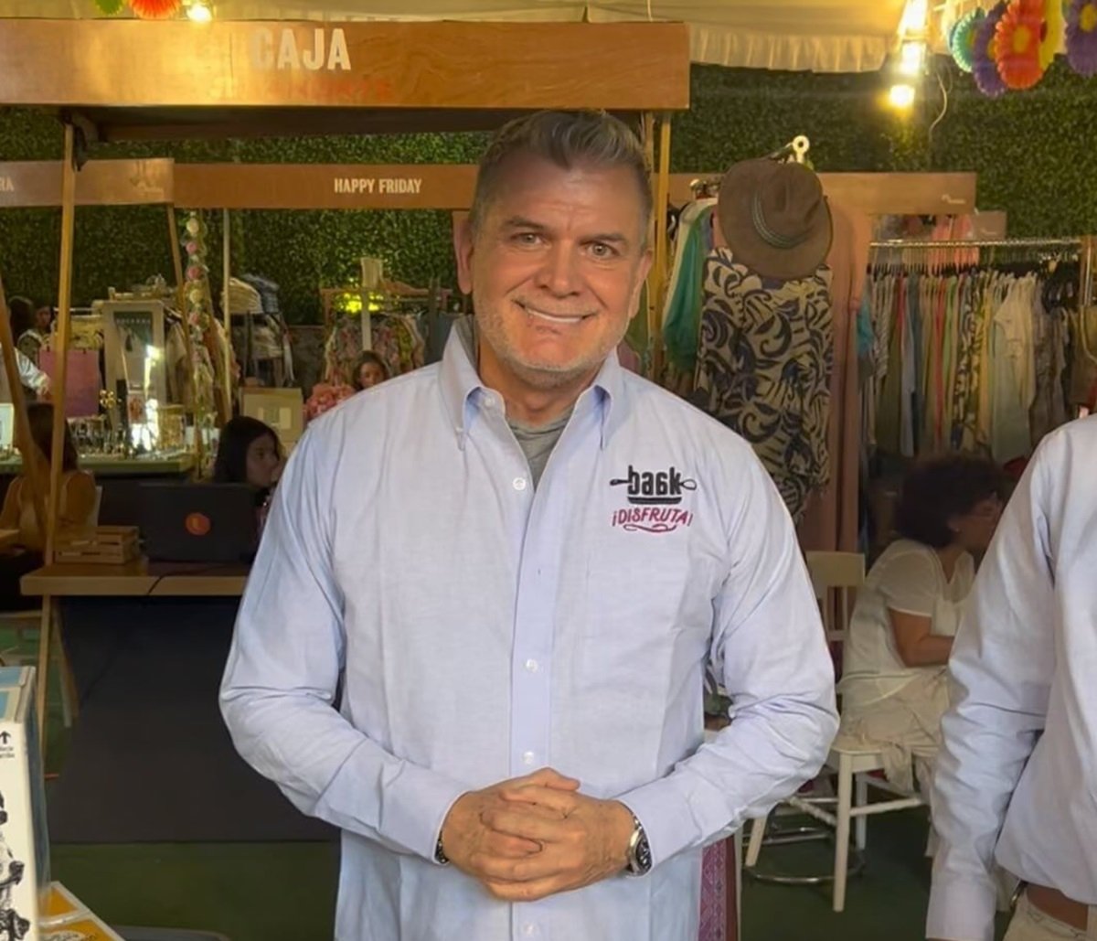 Sergio Basáñez deja las telenovelas y ahora vende caldo de huesos en ...